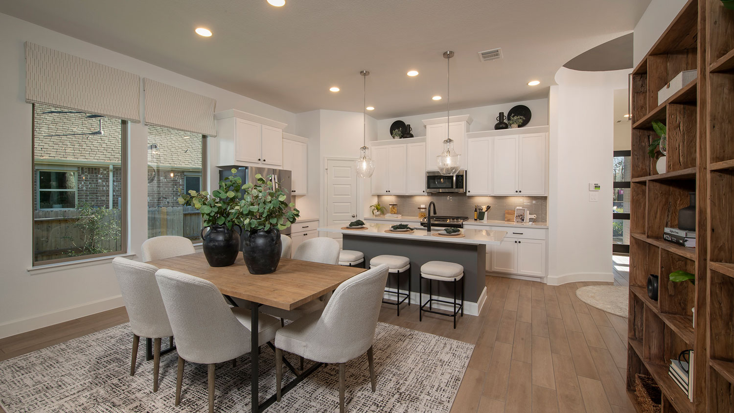 Perry Homes Debuts 40’ Model Home - The Woodlands Hills